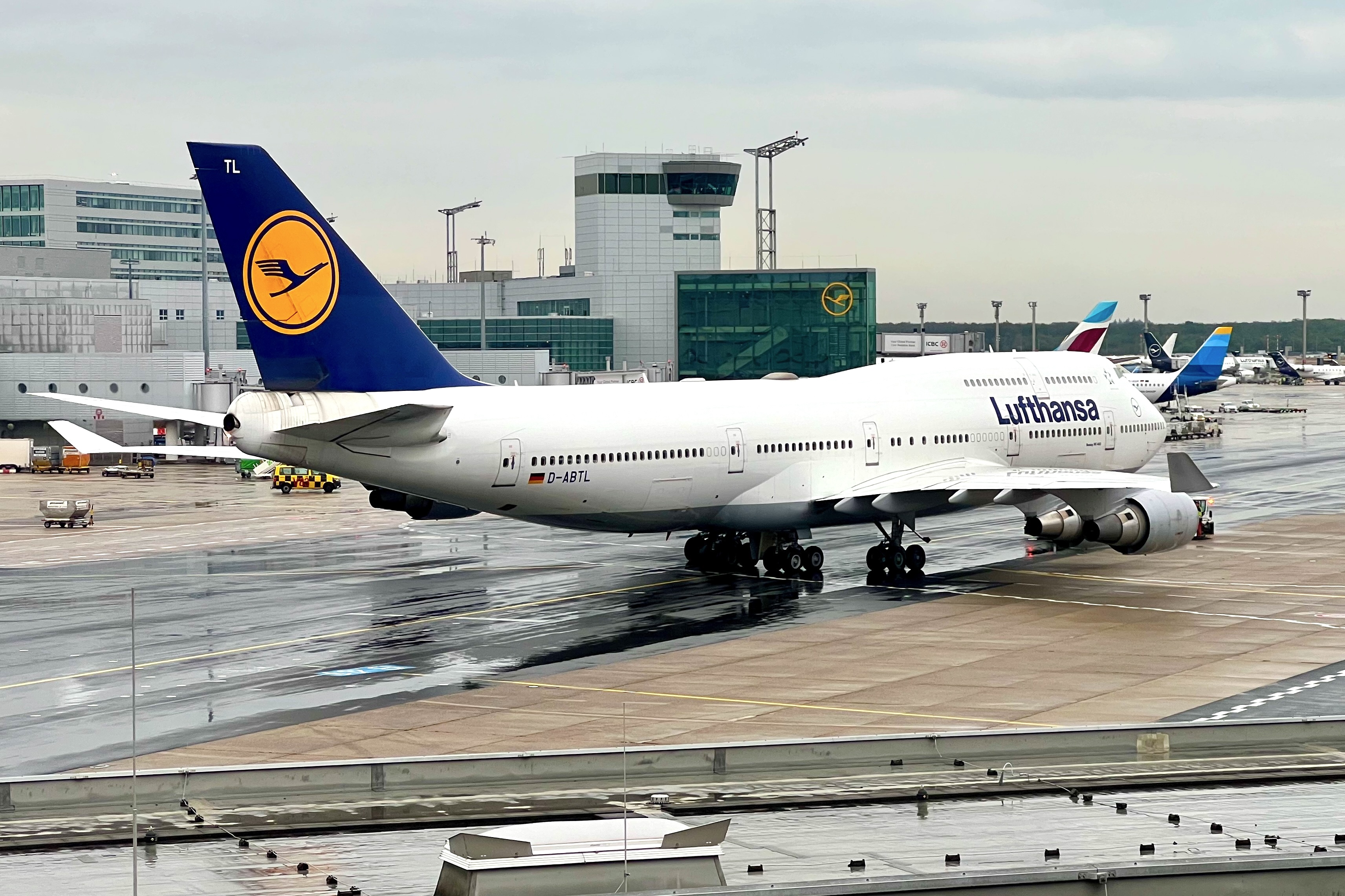 Flughäfen weltweit | Travel Guide