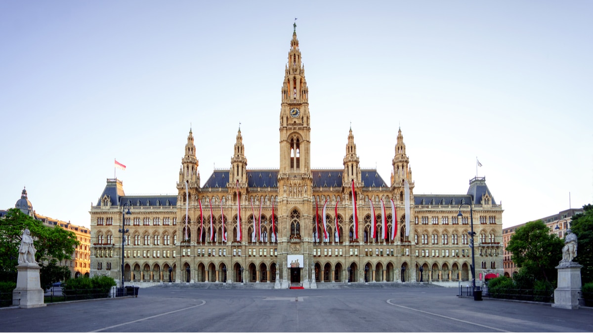 Wiener Rathaus | Travel Guide